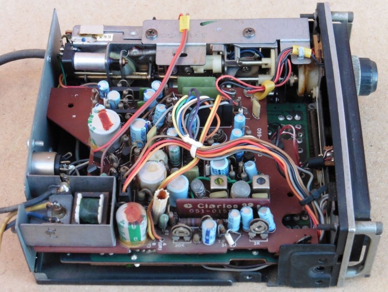 Clarion Compo Car Stereo G-501 – Elektronika CroWave