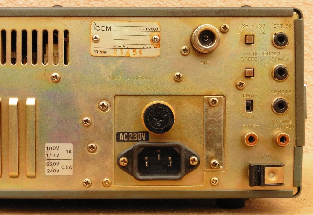 Komunikacijski prijemnik Icom IC-R7000 – Elektronika CroWave