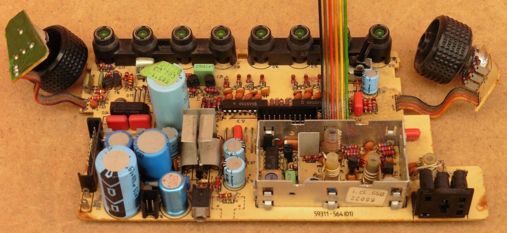 Grundig Sono Clock 650 – Elektronika CroWave