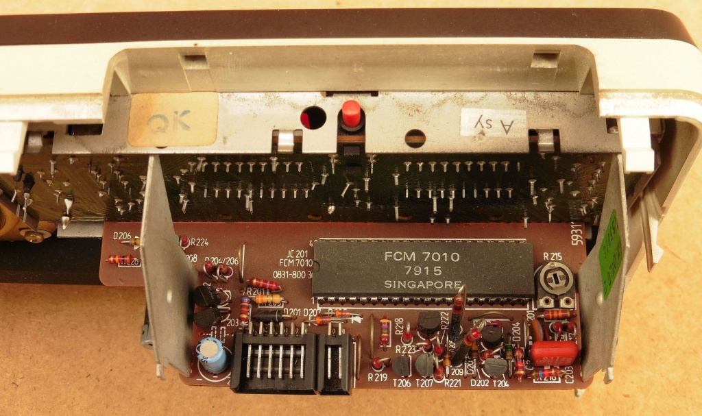 Grundig Sono Clock 650 – Elektronika CroWave